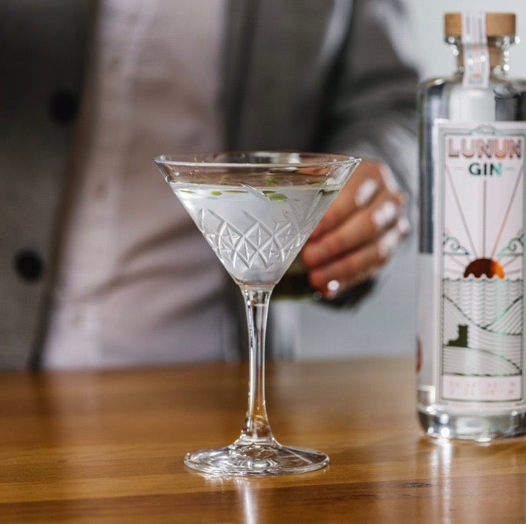Cocktail of the Month (Part 1): Kaffir Lime Leaf Martini – Lunun Gin